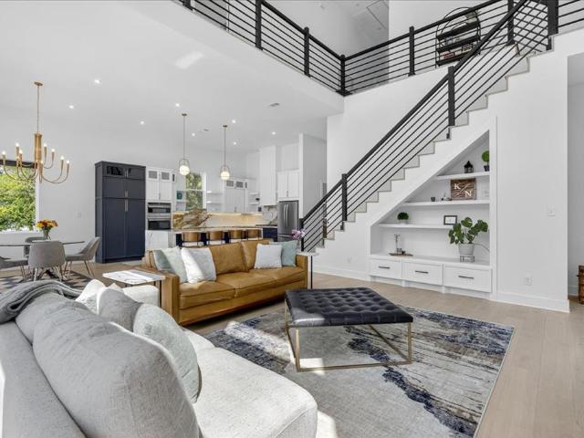 111 Nob Hill Circle