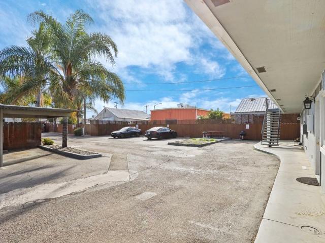 111 North Walnut Avenue 2 Bedroom Apartment for Rent at 111 N Walnut Ave, Manteca, CA 95337