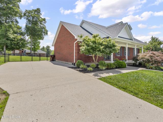 111 Nashville Dr