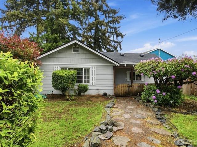 111 S 80th St, Tacoma, WA 98408