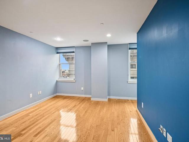 111 S 15Th Street # 2008