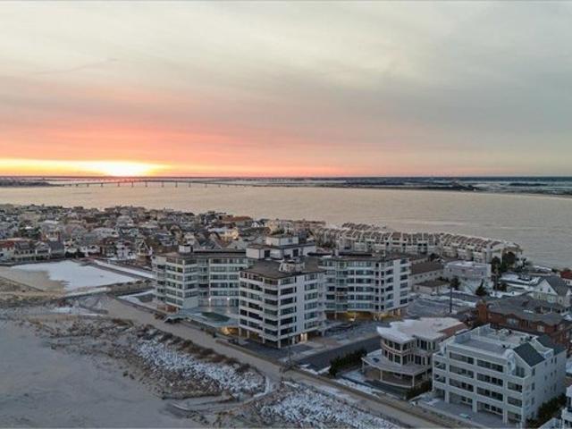 111 S 16th Ave Apt 415, Longport, NJ 08403