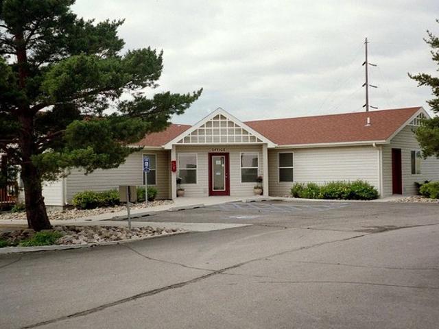 111 S Riverbend Dr, Douglas, WY 82633