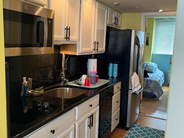 111 S Surrey Ave #104