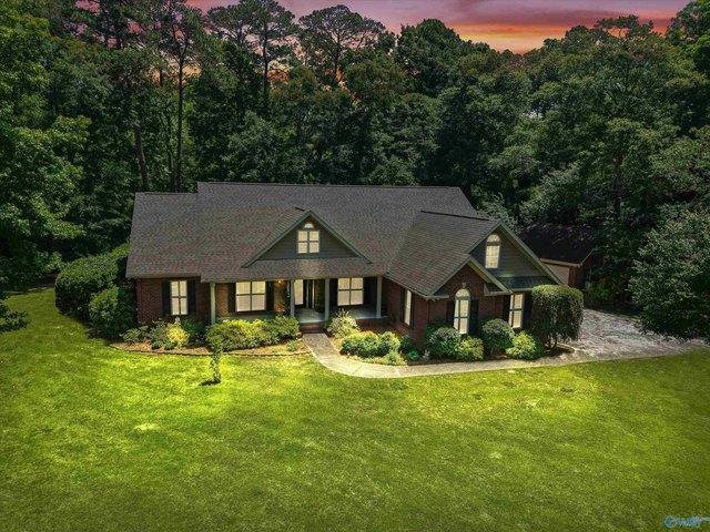 111 Smith Ln, Boaz, AL 35956