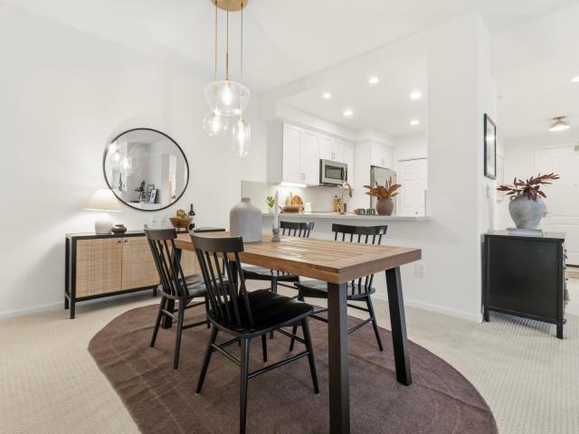 111 Saint Matthews Ave 304