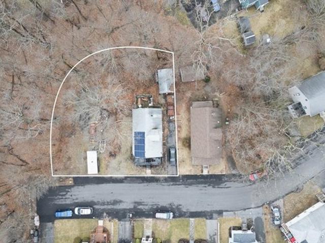 111 Schiller Rd, Dedham, MA 02026