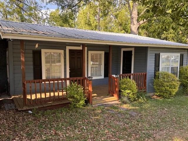 111 Schley, Douglas, GA 31533