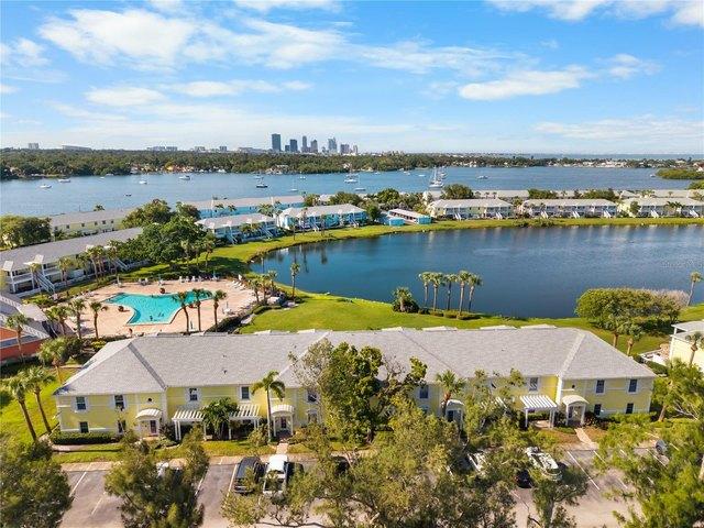111 Seahorse Dr SE Apt A, Saint Petersburg, FL 33705