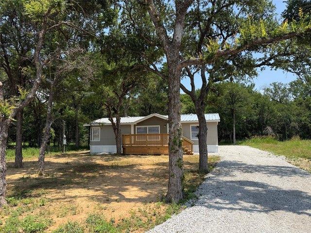111 Shady Springs Dr, Bridgeport, TX 76426