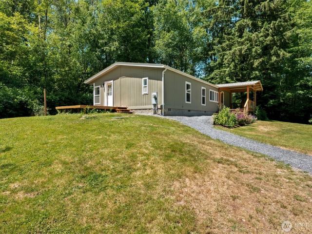 111 Shallow Shore Road
