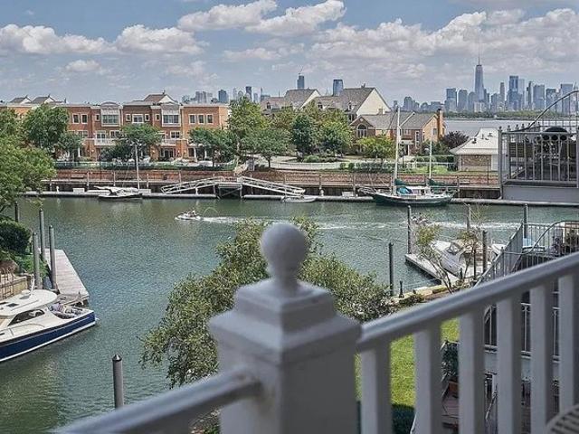 111 Shearwater Ct E Apt 34, Jersey City, NJ 07305