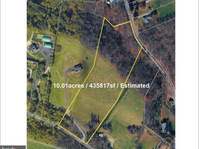 111 Stone Mill Rd, Hummelstown, PA 17036