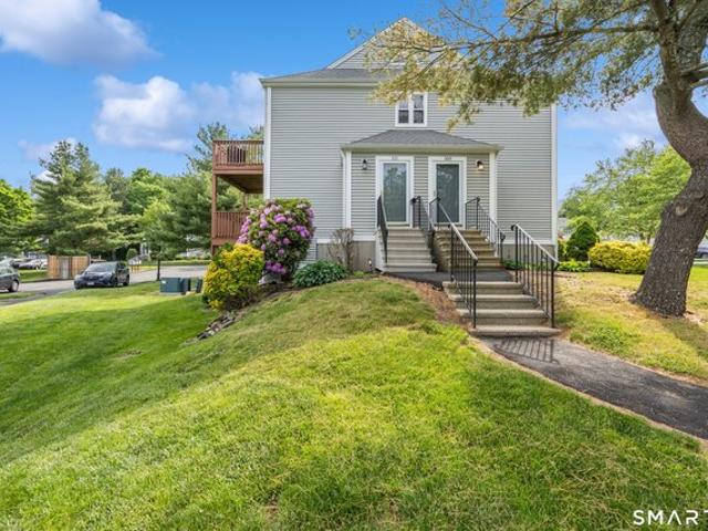 111 Strathmore Ln Unit 111, Wallingford, CT 06492