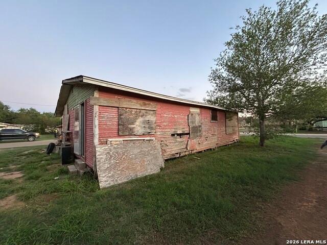 111 SW Lane St