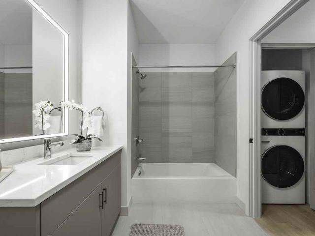 111 Point 1 Bedroom Apartment for Rent at 111 W Illinois St, Chicago, IL 60654 Near North Side