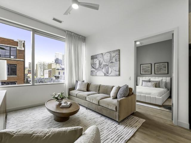 111 Point Studio Apartment for Rent at 111 W Illinois St, Chicago, IL 60654 Near North Side