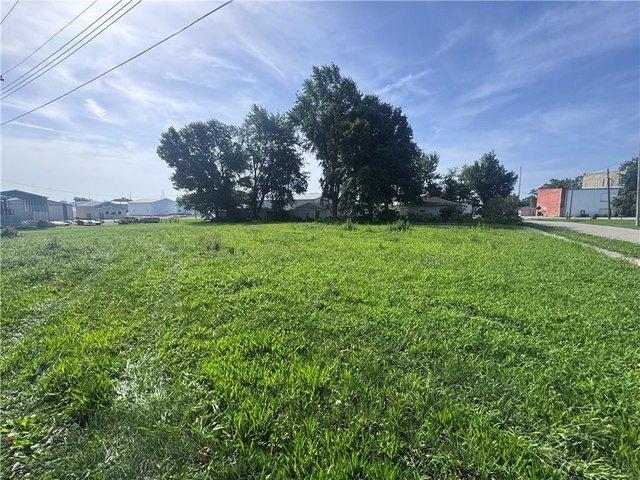 111 Poplar St, Ashmore, IL 61912