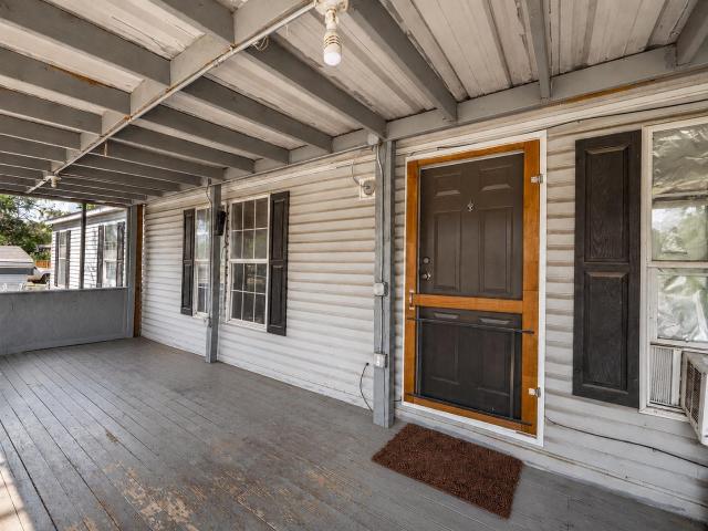 111 Pecan Orchard Ln