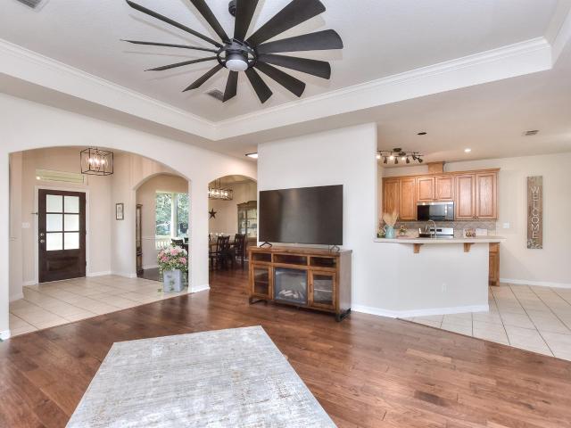 111 Pecos Ct