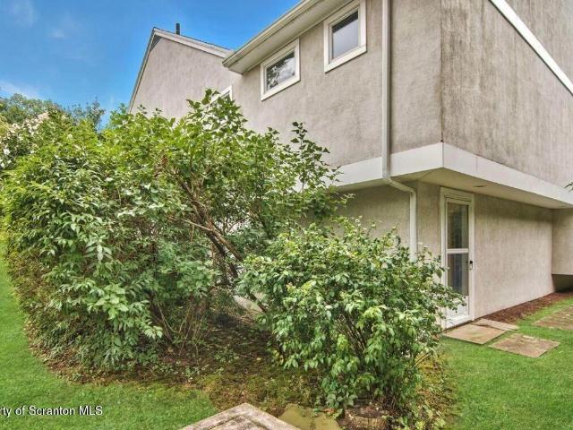 111 Peller Avenue
