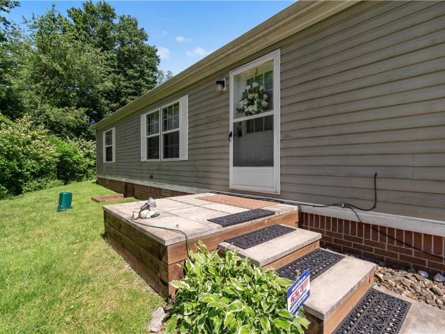 111 Pembrooke Dr
