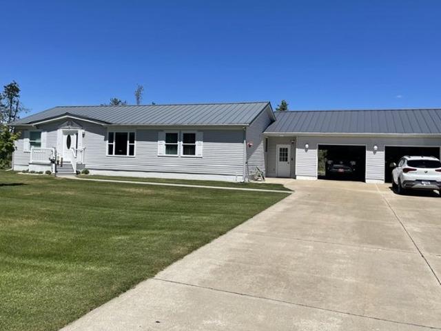 111 Pinecrest Dr, Gaylord, MI 49735