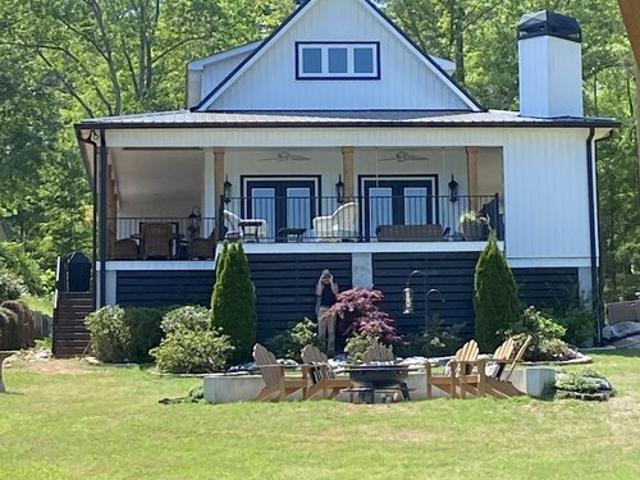 111 Pinewood Dr, Eatonton, GA 31024