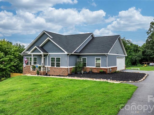 111 Pinewood Road