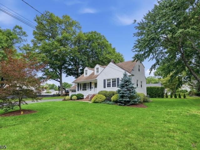 111 Primrose Dr
