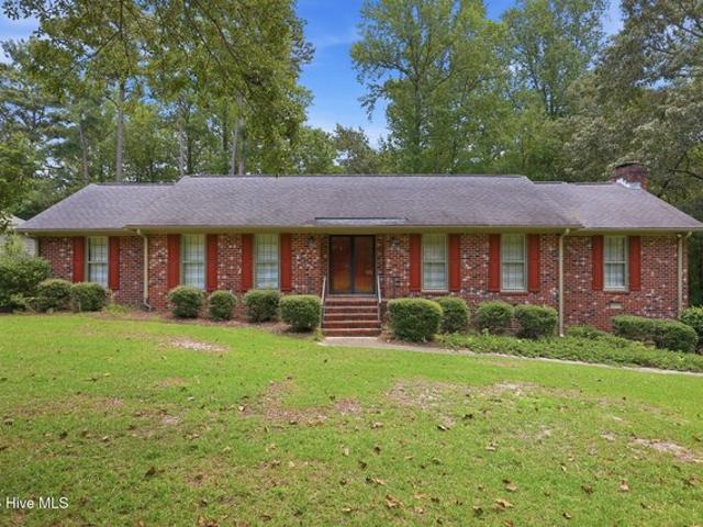 111 Robin Rd, Greenville, NC 27858