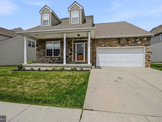 111 Rosemary Ct, Bear, DE 19701
