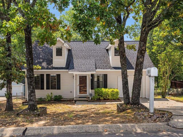 111 Raywood Dr