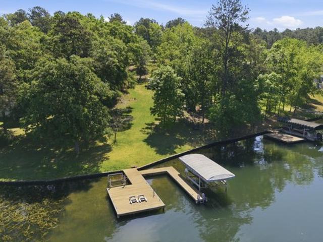 111 River Lake Ct, Eatonton, GA 31024