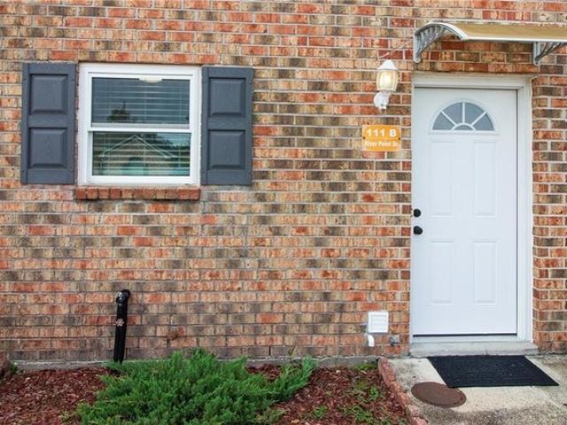 111 River Point Dr Apt B, Destrehan, LA 70047