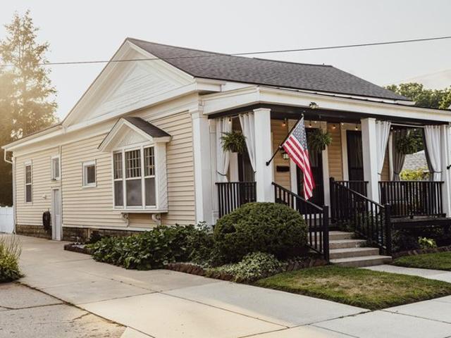 111 Rich St, Ionia, MI 48846