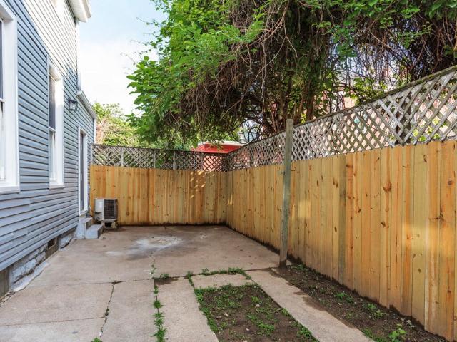 111 W 10th Street