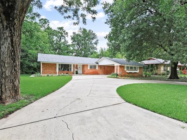 111 W Tennie St, Gainesville, TX 76240