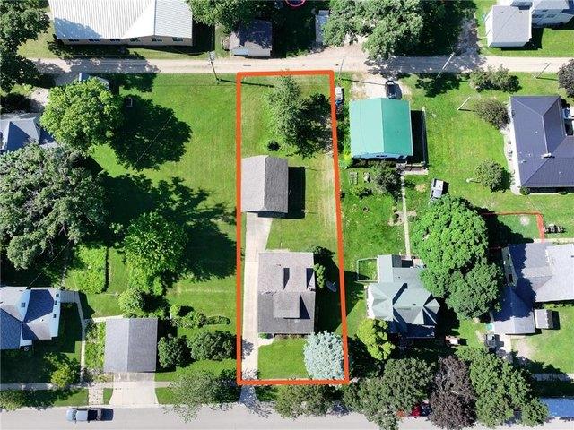 111 W Cabot St, Le Roy, MN 55951