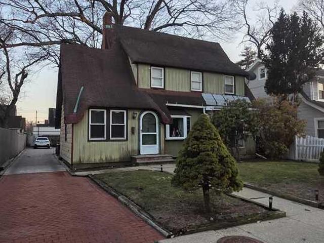 111 W Centennial Avenue