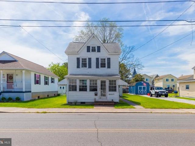 111 W Chesapeake Ave, Crisfield, MD 21817