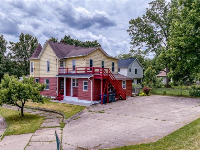 111 W Cuyahoga Falls Avenue