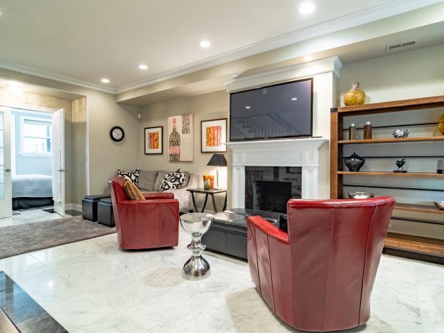 111 W ELM Street