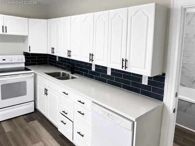 111 W Fountain Boulevard