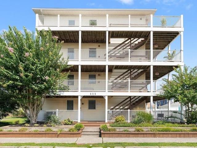 111 W Lavender Rd Apt 2, Wildwood Crest, NJ 08260