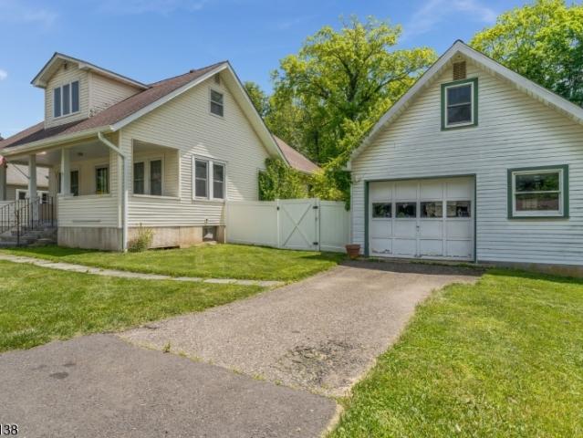 111 W Main St