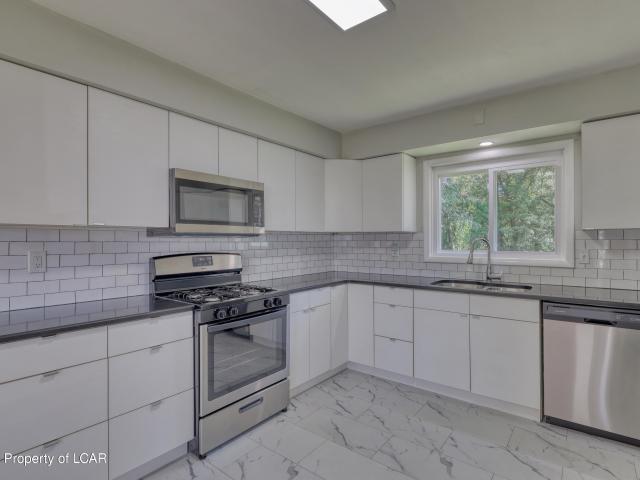 111 W Pettebone Street