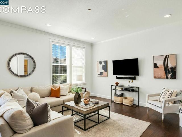 111 W Prospect Ave 206, Danville, CA