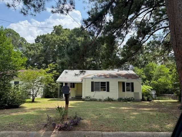111 Woods Dr, Dothan, AL 36301