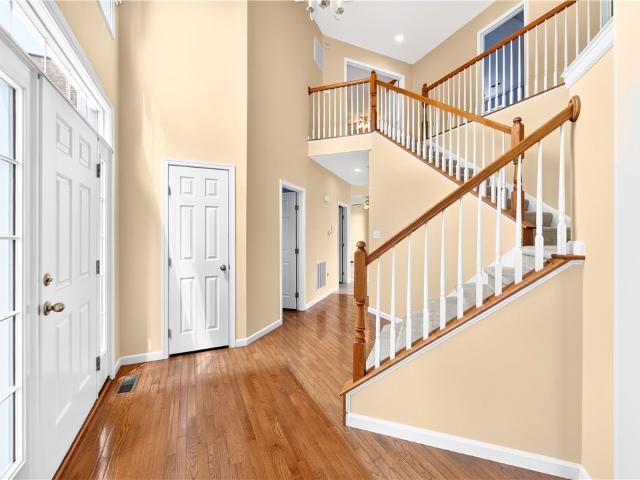 111 Walnut Dr